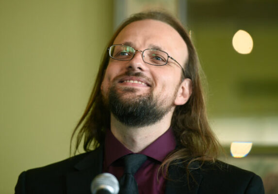 iOS 越獄已死？越獄之父 Saurik 失言慘遭越獄開發團隊與開發者打臉 - 瘋先生