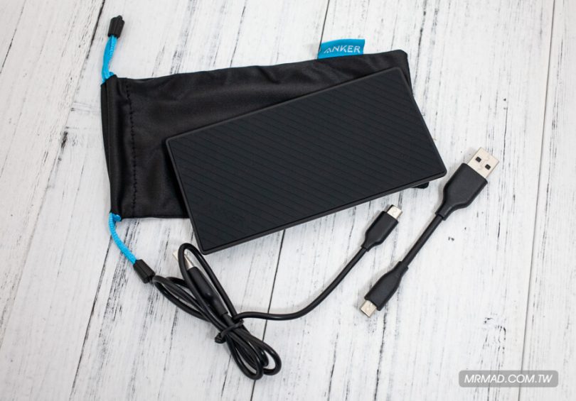 超級輕薄又支援快充行動電源 Anker PowerCore Slim 5000 開箱 - 瘋先生