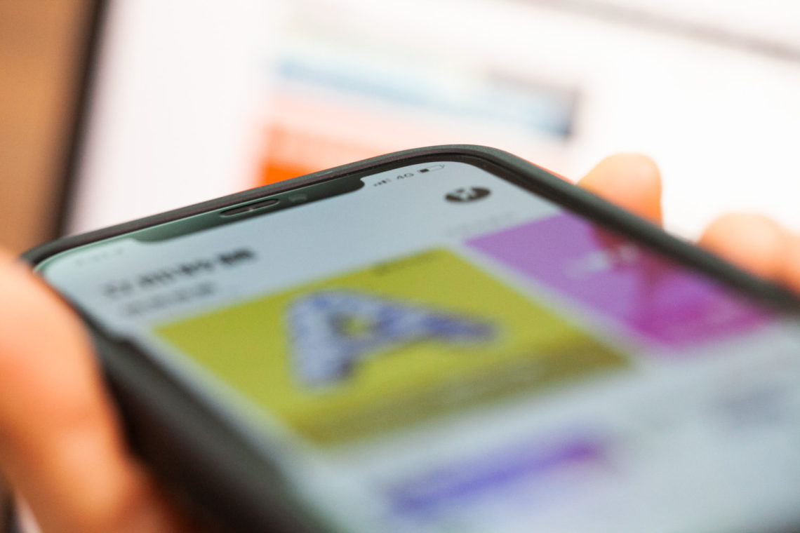 Gear4軍規防摔殼開箱，減震、防滑、抗菌兼具的iPhone手機殼 - 瘋先生