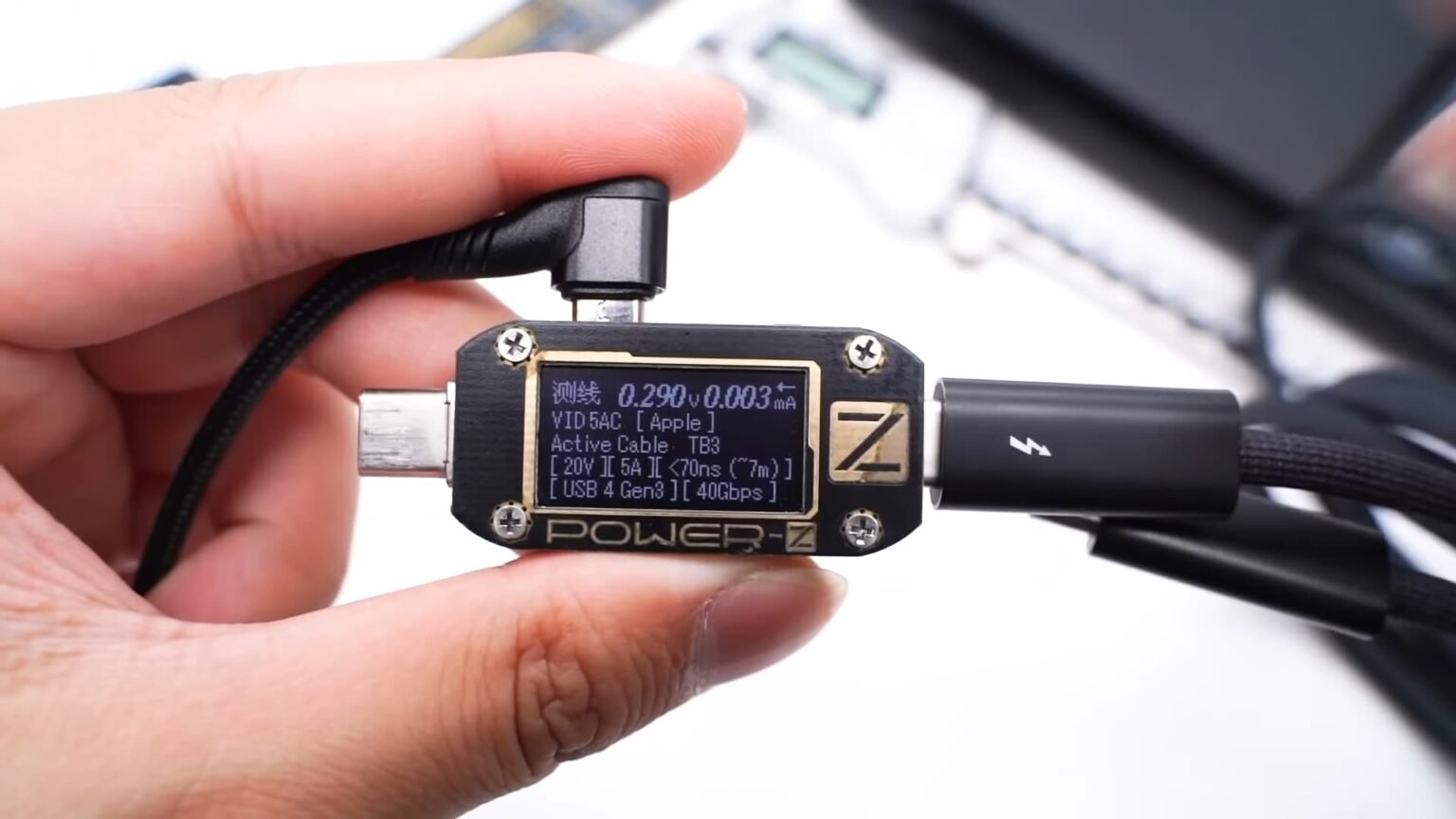 Thunderbolt 4 Pro 連接線為什麼這麼貴？拆解揭秘用料超強大 - 瘋先生