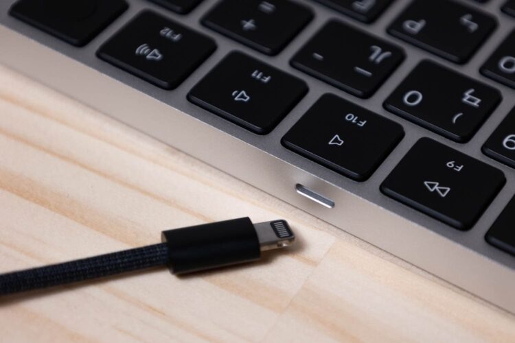 Magic Keyboard Touch ID 巧控鍵盤開箱，指紋辨識能用在哪？ - 瘋先生