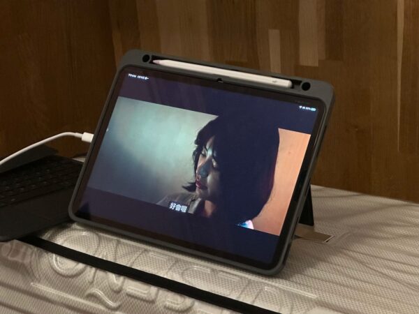 超值iPad配件eiP開箱：磁吸藍芽鍵盤、觸控筆、類紙膜解鎖iPad生產力 - 瘋先生