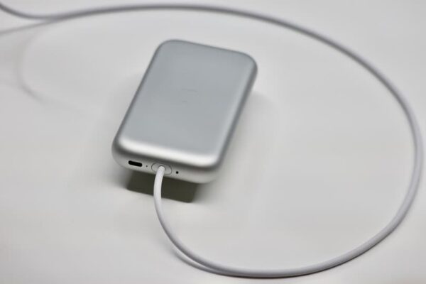 Vision Pro電池容量多大？一次看懂行動電池續航力與規格設計 - 瘋先生