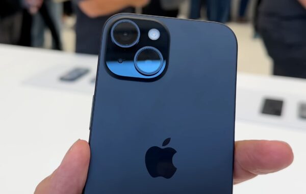 iPhone 15顏色推薦》10大挑選技巧、顏色含義與實機圖分享 - 瘋先生