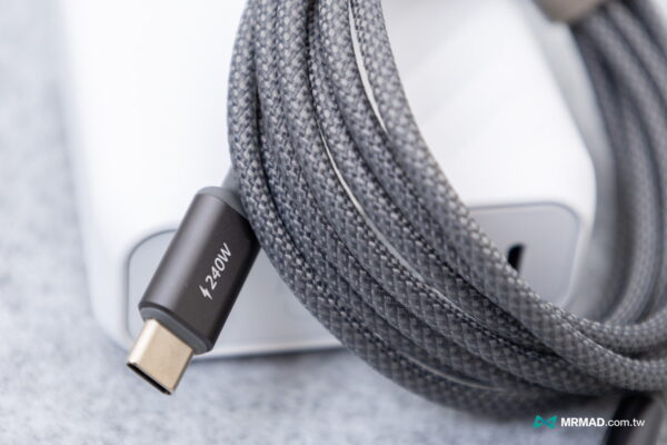 OMNIA Pro 140萬國充電器開箱 一顆140W搞定所有3C產品充電 - 瘋先生