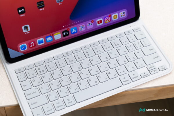 高CP值eiP iPad藍牙鍵盤哪款好用？iPad輕巧鍵盤 vs 懸浮巧控鍵盤比較 - 瘋先生